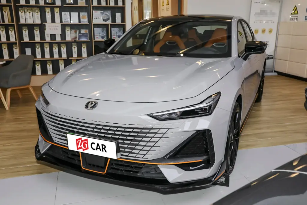 Changan UNI-V - CNZG AUTO